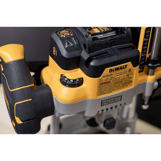 Dewalt DCW620H2-GB 18V XR Brushless 1/2" Plunge Router With 2x 5.0Ah ...